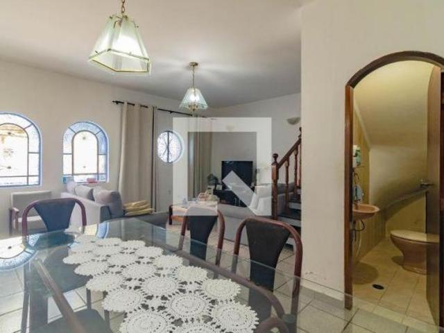 Casa à Venda Chácara Inglesa, 3 Quartos, 160 m2