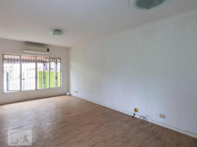 Casa à Venda Chácara Inglesa, 3 Quartos, 180 m2