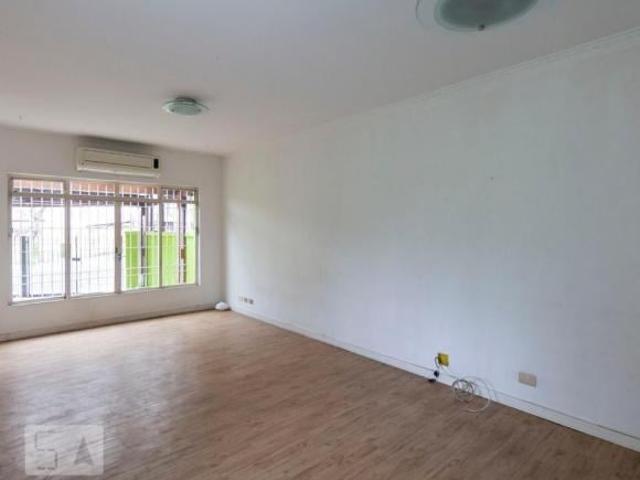Casa à Venda Chácara Inglesa, 3 Quartos, 180 m2