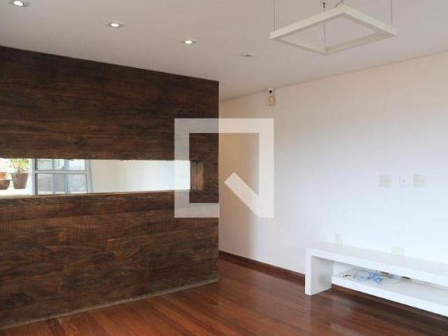 Casa à Venda Chácara Inglesa, 3 Quartos, 189 m² São Paulo