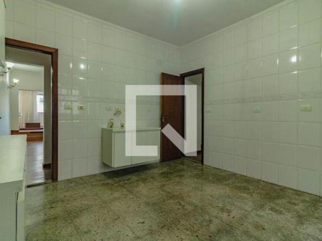 Casa à Venda Chácara Inglesa, 3 Quartos, 200 m2