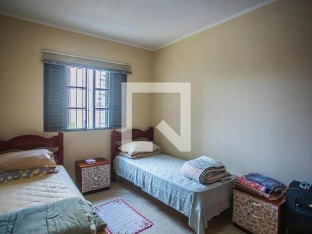 Casa à Venda Chácara Inglesa, 3 Quartos, 200 m2