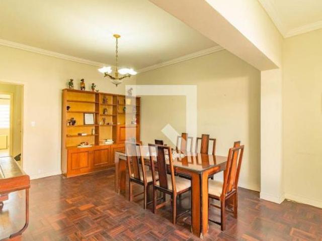 Casa à Venda Chácara Inglesa, 3 Quartos, 210 m2