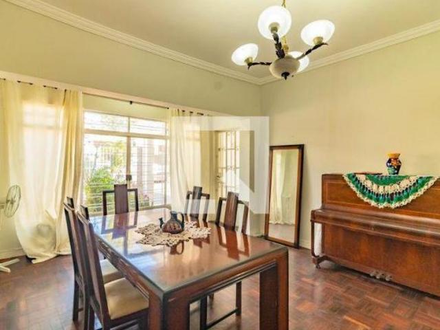 Casa à Venda Chácara Inglesa, 3 Quartos, 210 m² São Paulo