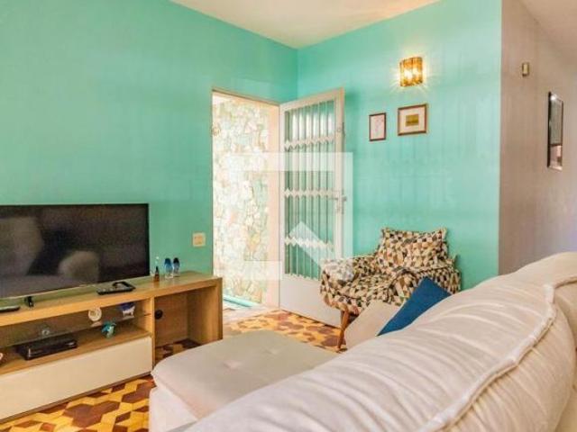 Casa à Venda Chácara Inglesa, 3 Quartos, 220 m2