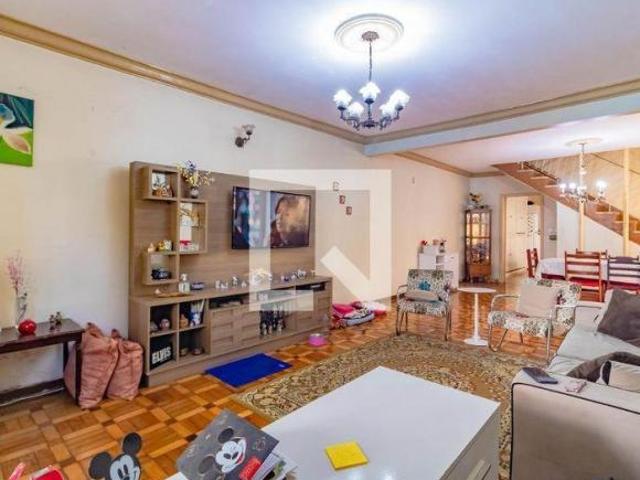 Casa à Venda Chácara Inglesa, 3 Quartos, 228 m² São Paulo