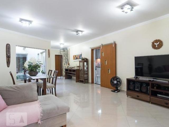 Casa à Venda Chácara Inglesa, 3 Quartos, 230 m² São Paulo