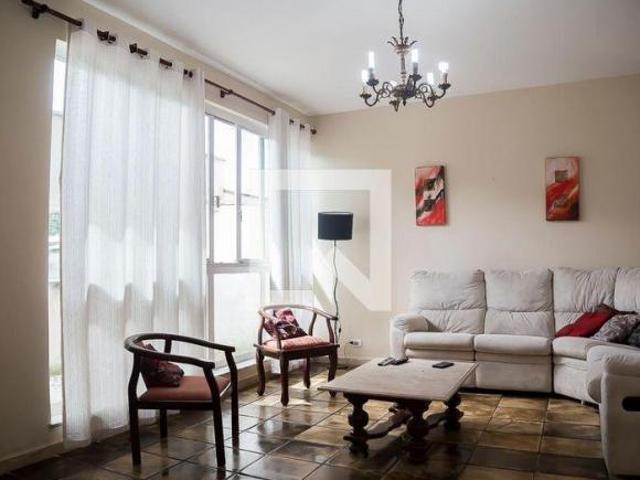 Casa à Venda Chácara Inglesa, 3 Quartos, 326 m² São Paulo
