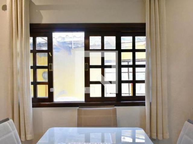 Casa à Venda Chácara Inglesa, 4 Quartos, 140 m2