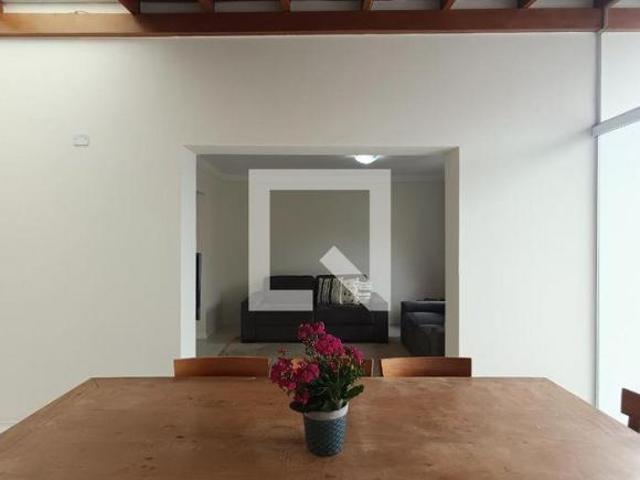 Casa à Venda Chácara Inglesa, 4 Quartos, 160 m2