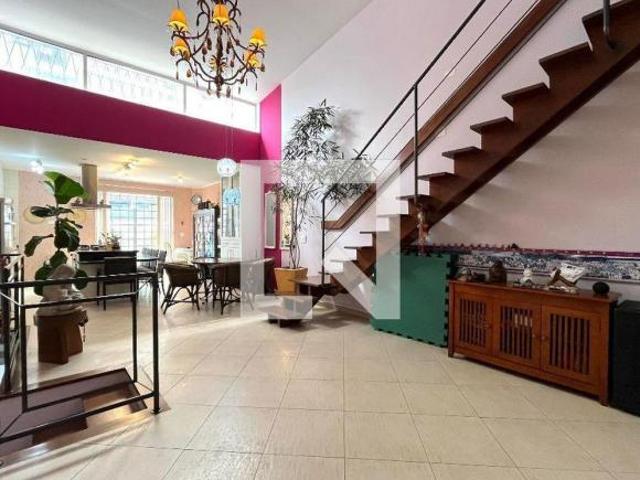 Casa à Venda Chácara Inglesa, 4 Quartos, 234 m2