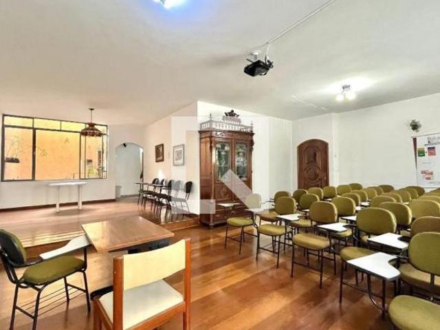 Casa à Venda Chácara Inglesa, 4 Quartos, 246 m2