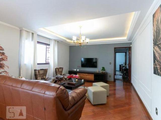 Casa à Venda Chácara Inglesa, 4 Quartos, 250 m² São Paulo