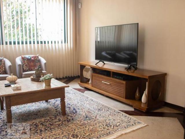 Casa à Venda Chácara Inglesa, 4 Quartos, 306 m2