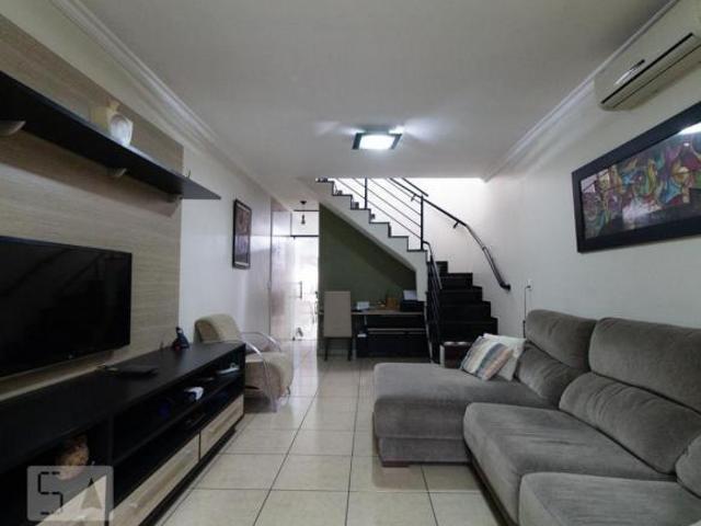 Casa à Venda Chácara Mafalda, 3 Quartos, 200 m² São Paulo