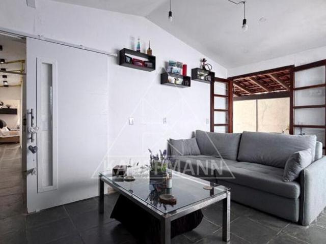 Casa à Venda Chácara Monte Alegre 4 Dorms 2 Suítes 1 Vaga 180,00m² A.C