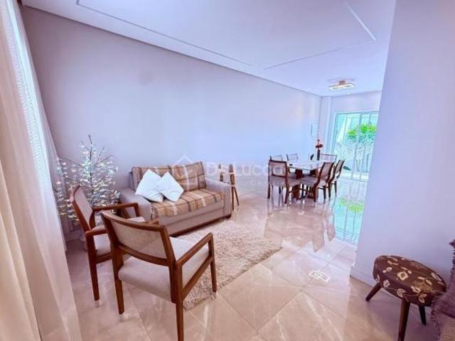 Casa à venda Chácara Primavera 3 quartos sendo 1 suíte