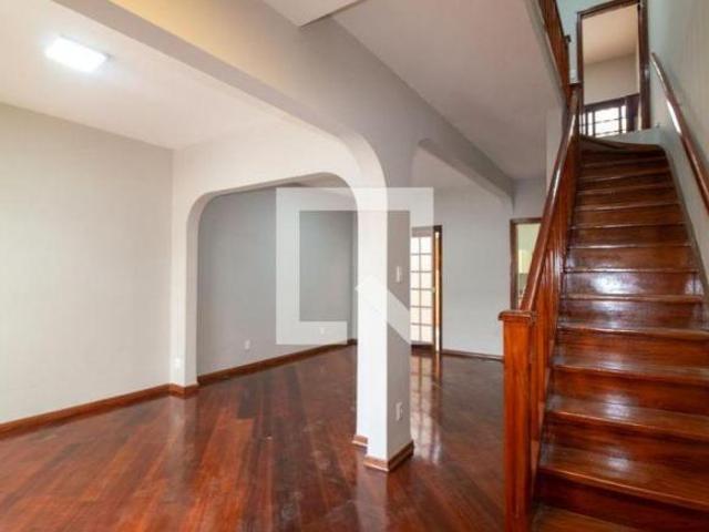 Casa à Venda Chácara Santo Antonio, 3 Quartos, 130 m2