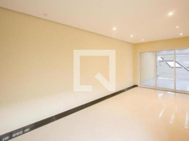 Casa à Venda Chácara Santo Antonio, 3 Quartos, 220 m² São Paulo