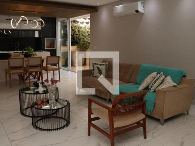 Casa à Venda Chácaras Alto da Glória, 3 Quartos, 125 m² Goiânia