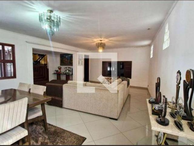 Casa à Venda Cidade Dutra, 3 Quartos, 350 m² São Paulo
