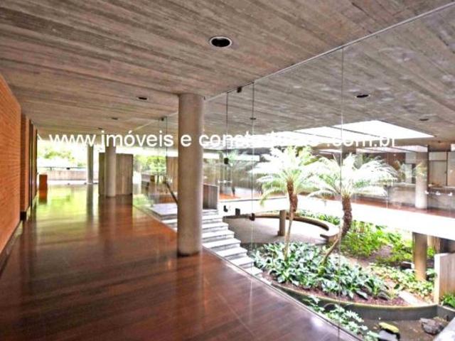 Casa a venda Cidade Jardim 976 m² 5 suítes com closet 10 vagas AC / 3.100 m² AT