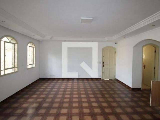 Casa à Venda Cidade Lider, 4 Quartos, 301 m² São Paulo