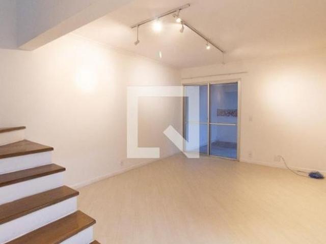 Casa à Venda Cidade São Francisco, 3 Quartos, 142 m2