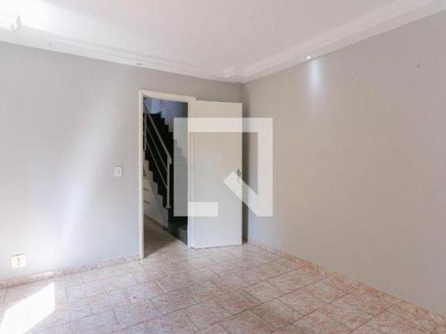Casa à Venda Cidade São Francisco, 3 Quartos, 145 m² São Paulo
