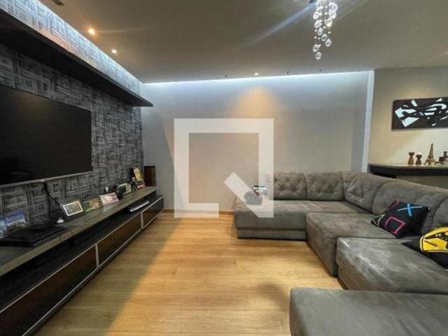 Casa à Venda Cidade São Francisco, 3 Quartos, 160 m² São Paulo