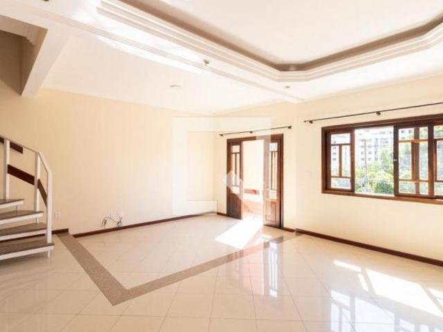 Casa à Venda Cidade São Francisco, 3 Quartos, 250 m2