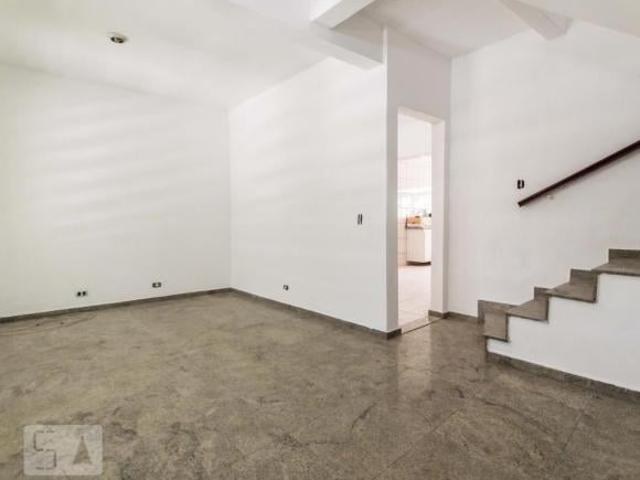 Casa à Venda Cidade São Francisco, 3 Quartos, 200 m2