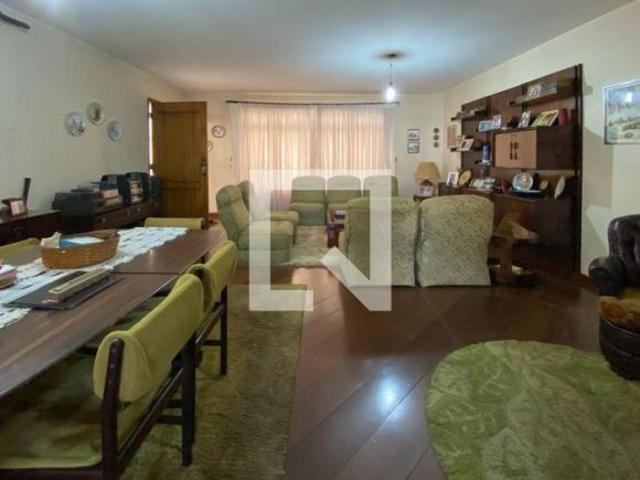 Casa à Venda Cidade São Francisco, 3 Quartos, 330 m² São Paulo