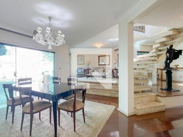 Casa à Venda Cidade São Francisco, 3 Quartos, 490 m2