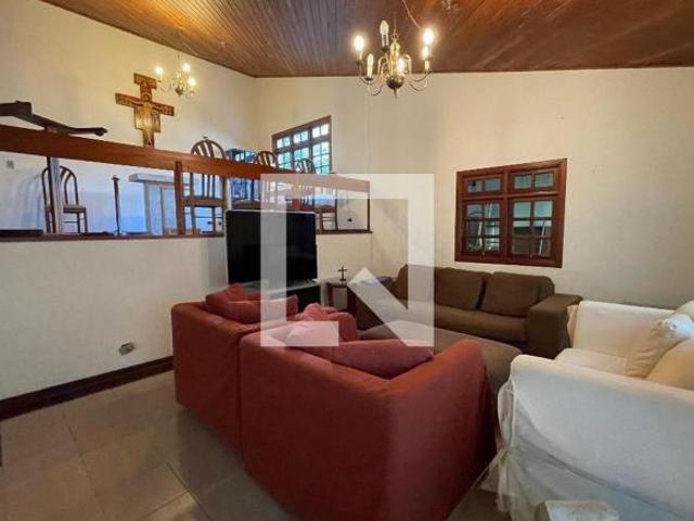Casa à Venda Cidade São Francisco, 3 Quartos, 410 m2
