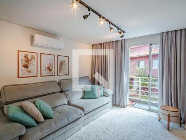 Casa à Venda Cidade São Francisco, 2 Quartos, 115 m2
