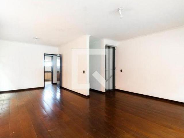 Casa à Venda Cidade São Francisco, 4 Quartos, 200 m2