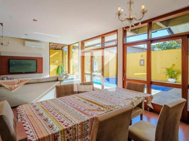 Casa à Venda Cidade São Francisco, 4 Quartos, 350 m2