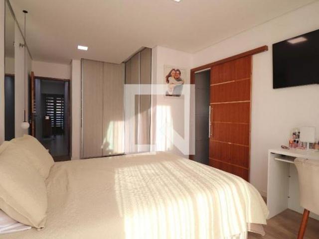Casa à Venda Cidade Sao Jorge, 3 Quartos, 250 m2