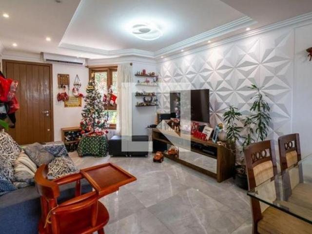 Casa à Venda Cristal, 3 Quartos, 139 m² Porto Alegre