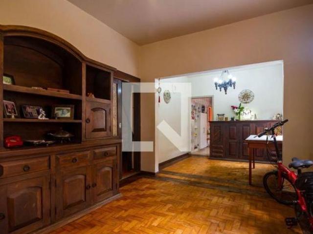 Casa à Venda Cristal, 3 Quartos, 200 m² Porto Alegre