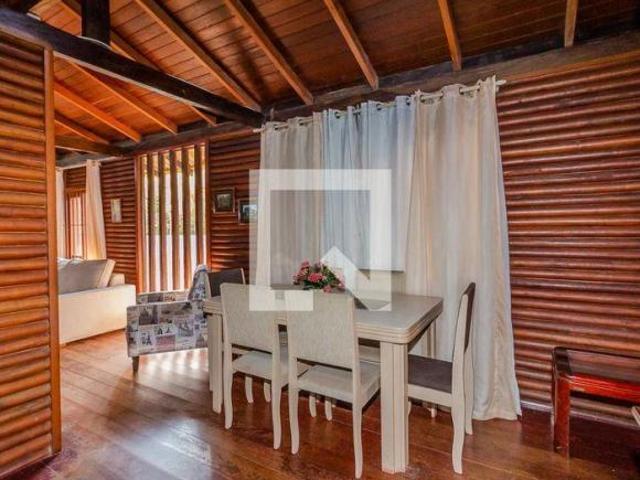 Casa à Venda Cristal, 3 Quartos, 203 m² Porto Alegre
