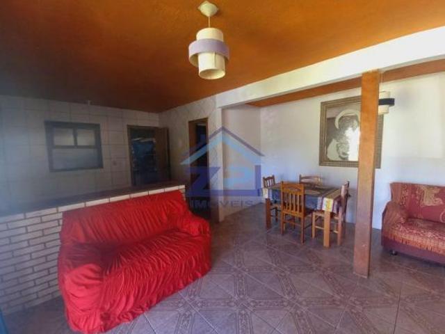 Casa à venda a 50 metros do mar 04 dormitórios Rondinha