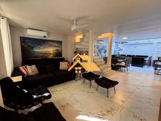 Casa a Venda a 100 metros da praia de Camburi | 5 dormitorios | escritura definitiva