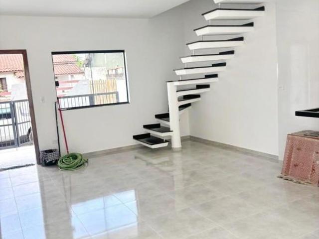 Casa à venda a 200m da praia Massaguaçu, Caraguatatuba, SP