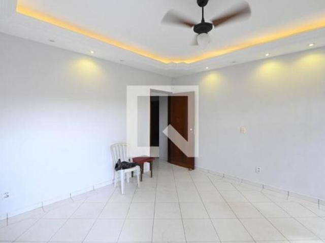 Casa à Venda Anhanguera, 4 Quartos, 300 m² Goiânia