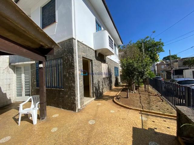 Casa à venda ao lado da Estação de Metrô Praça da Árvore, com 2 quartos