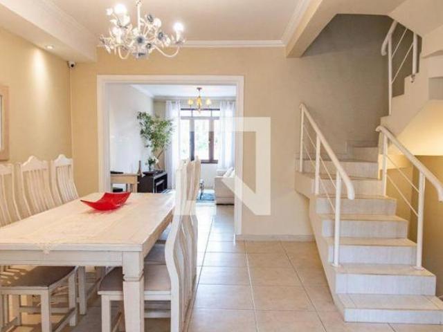 Casa à Venda Aclimação, 3 Quartos, 200 m2