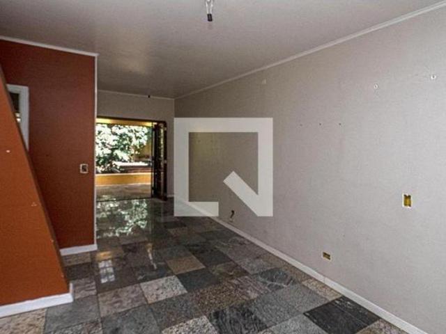 Casa à Venda Aclimação, 4 Quartos, 180 m2