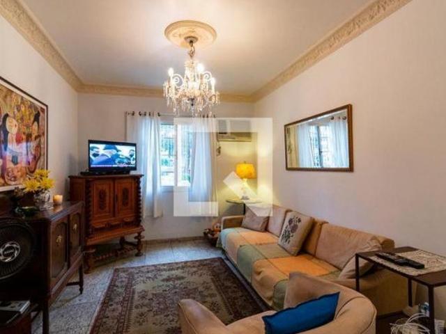Casa à Venda Aclimação, 5 Quartos, 220 m2